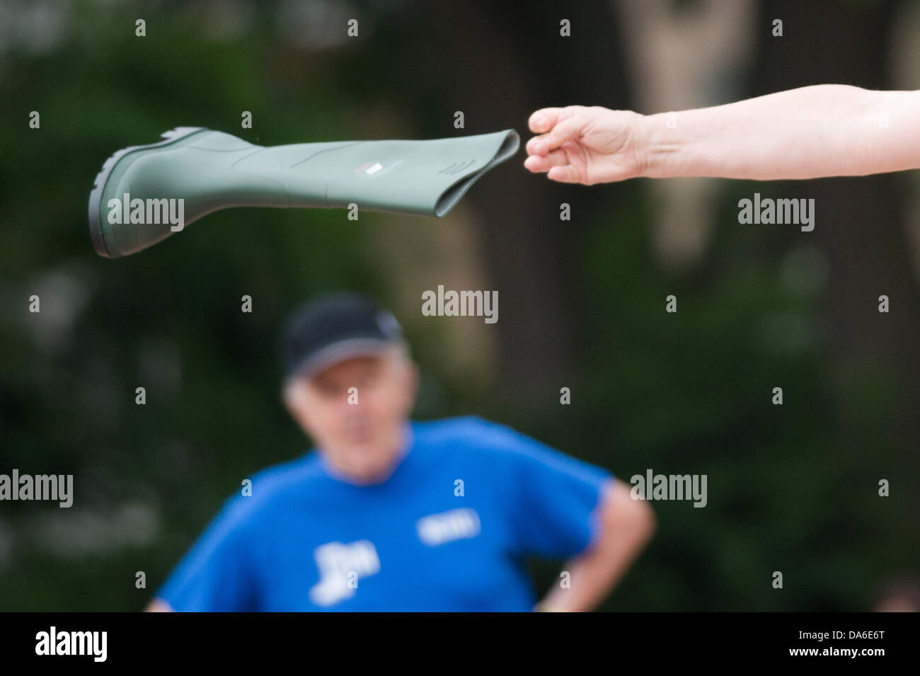 Berlin, Germany. 05th July, 2013. Lena from Finland tosses a boot ...