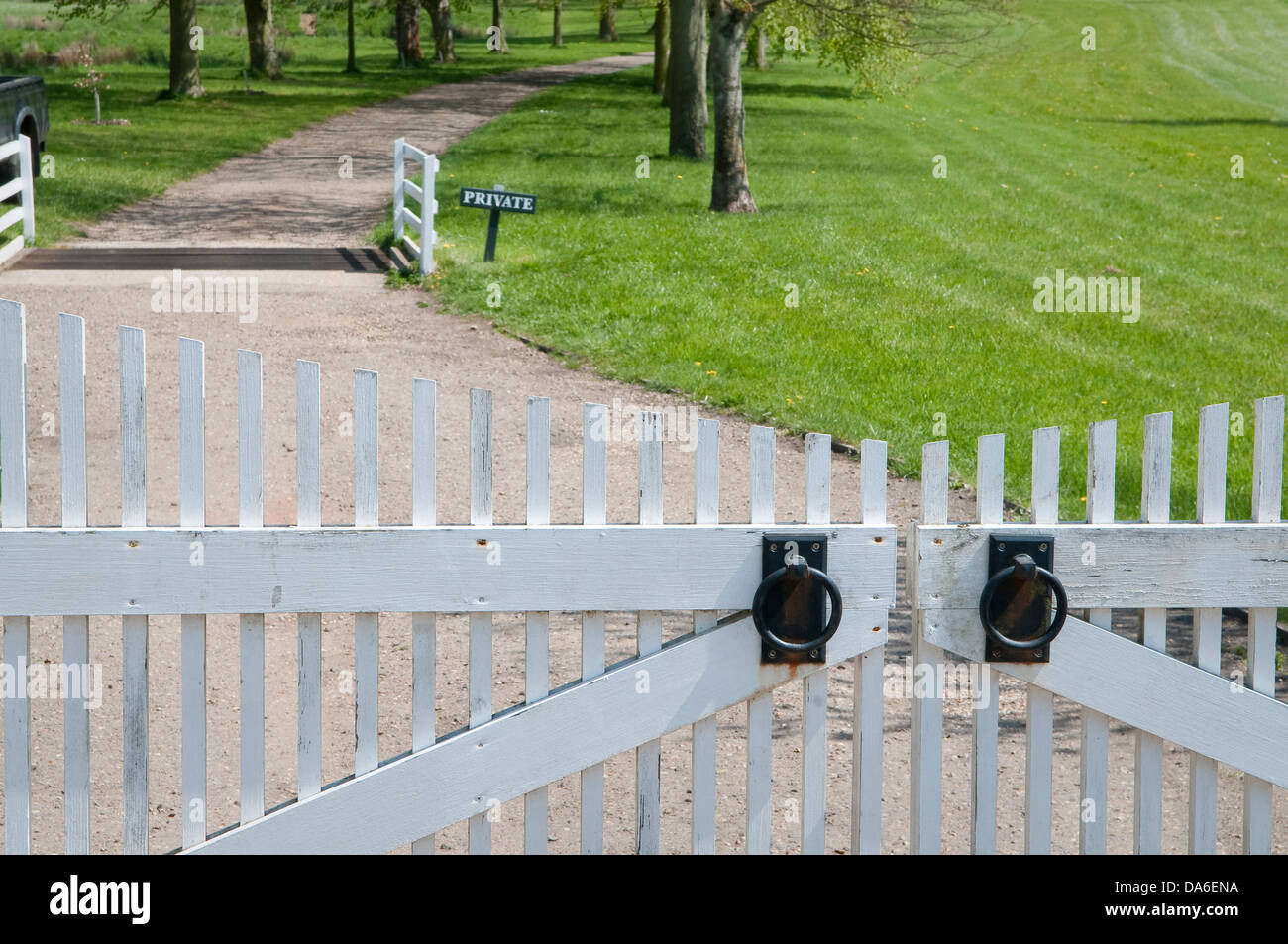 White wooden gate hi-res stock photography and images - Alamy