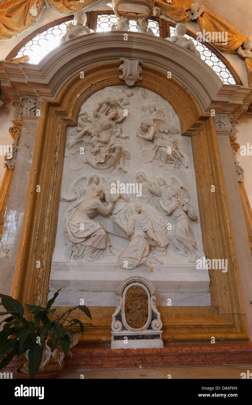 Family tombs hi-res stock photography and images - Alamy