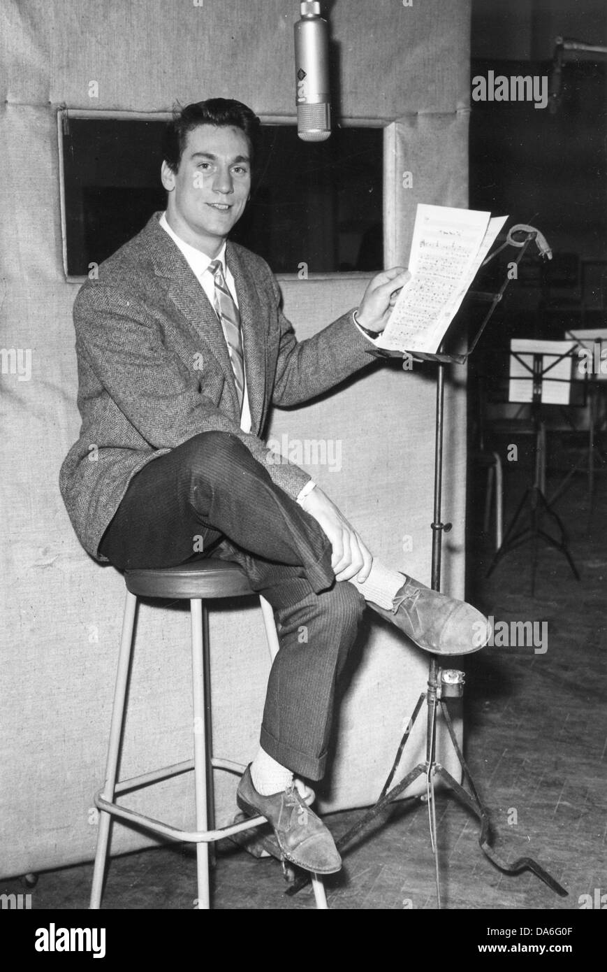 EDDIE FALCON UK pop singer about 1962 Stock Photo - Alamy