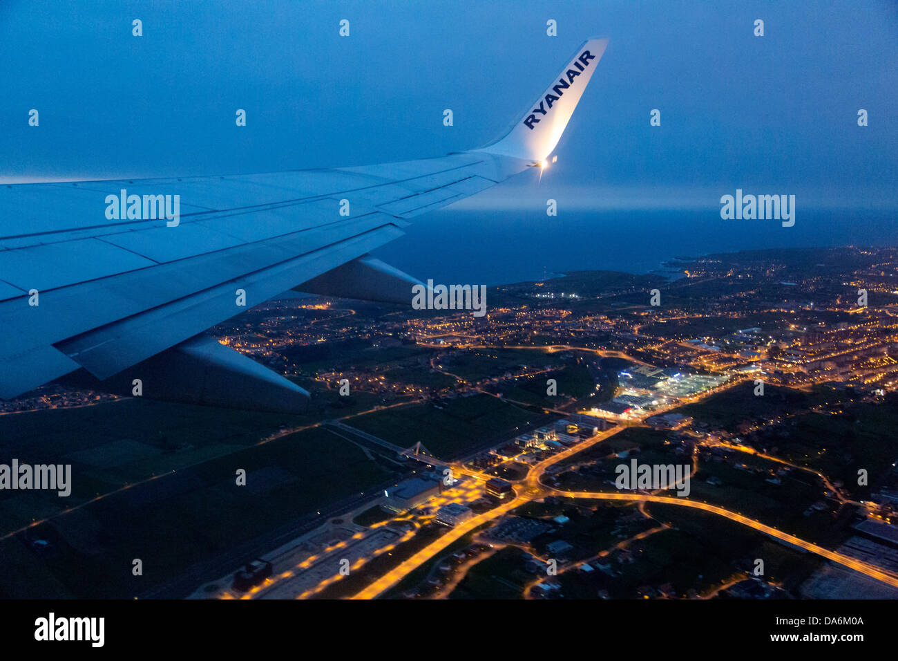 Flying to spain airplane hi-res stock photography and images - Alamy