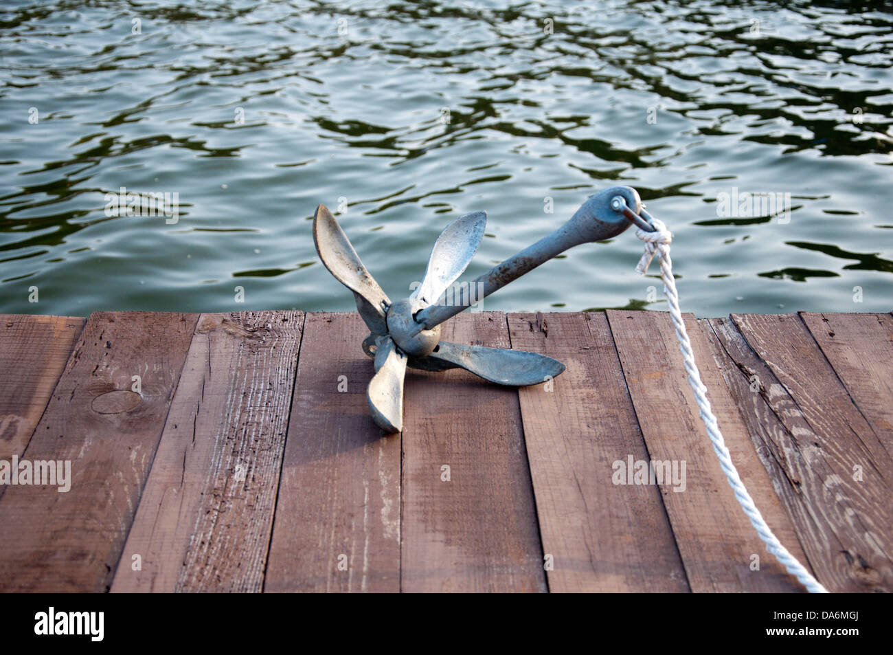 Ship anchor rope hi-res stock photography and images - Alamy