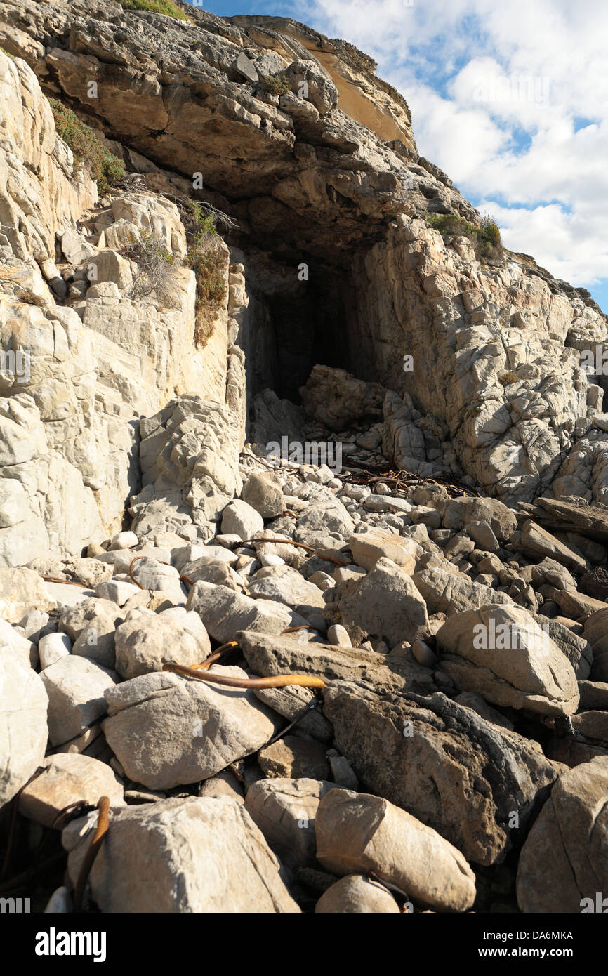 Stone age cave hi-res stock photography and images - Alamy