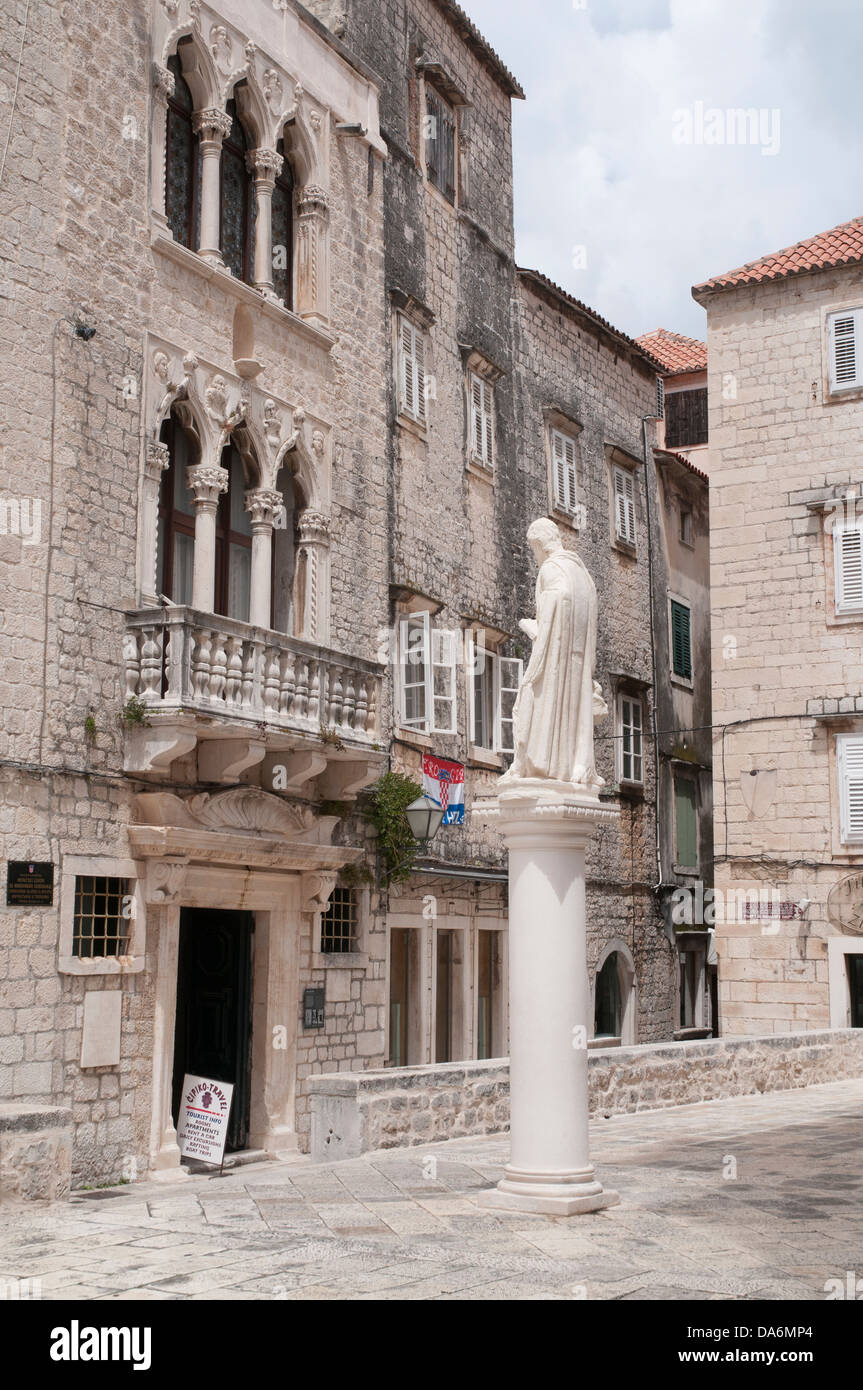 Statue of St. Lawrence, St. Lawrence Square, Trogir, UNESCO World ...
