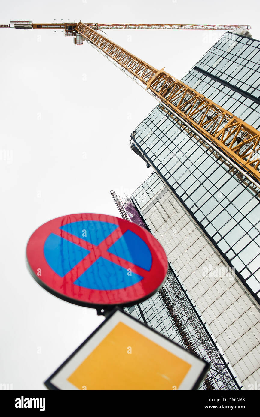 Upward view of skyscraper and road sign hi-res stock photography and ...