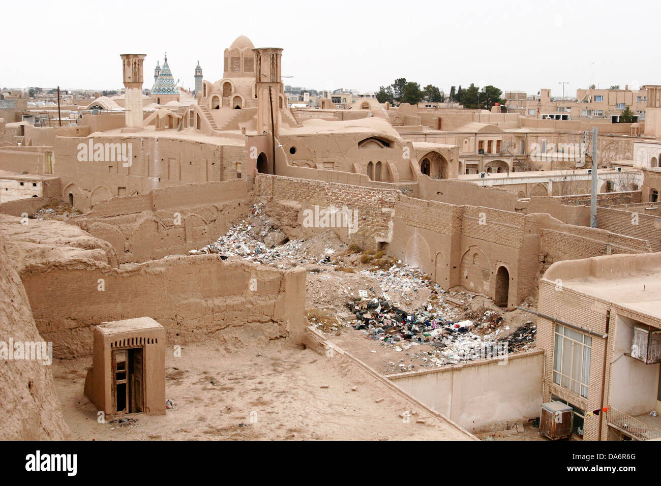 Old traditional architecture in Kashan, Central Iran Stock Photo - Alamy