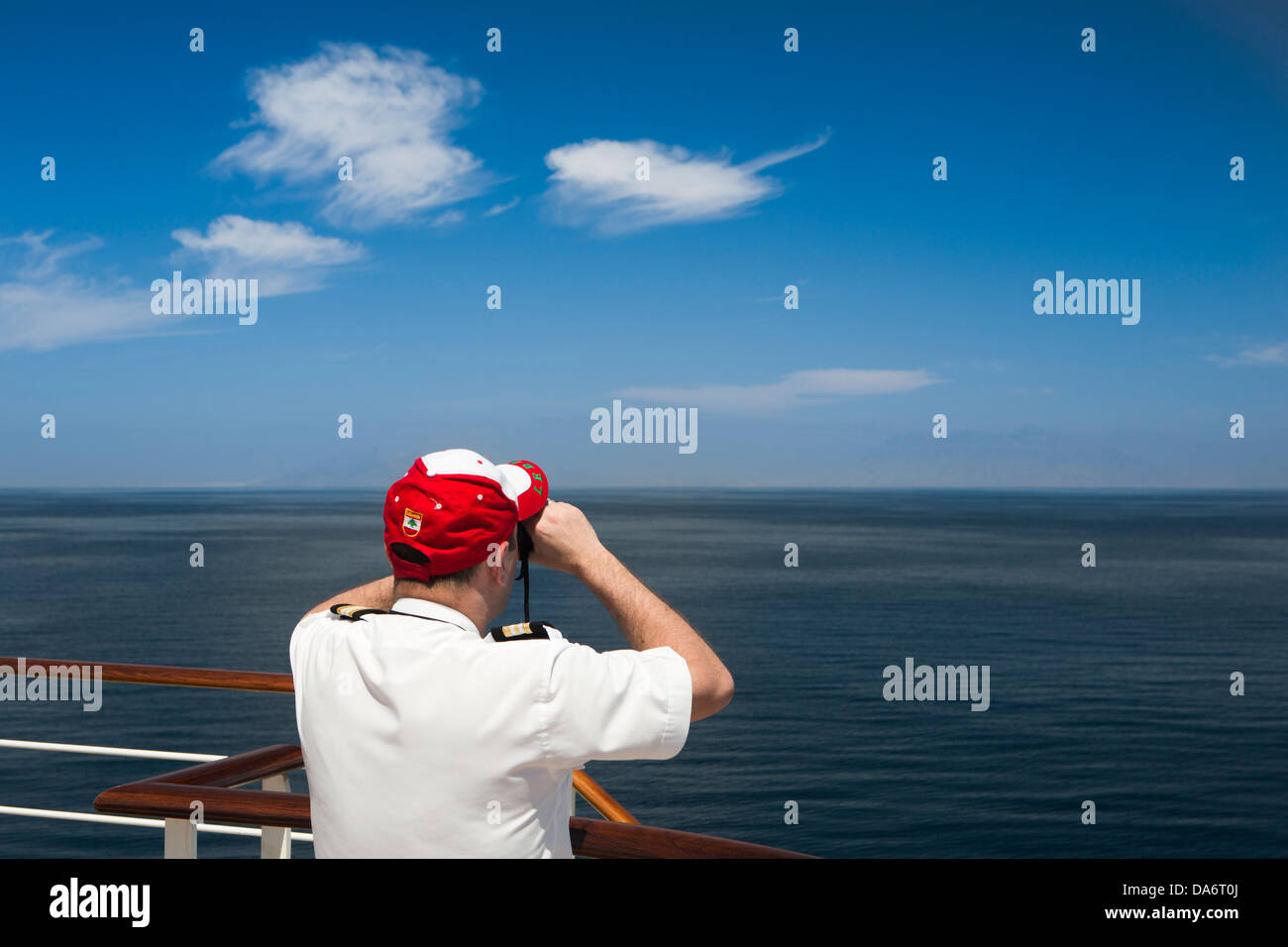 Somali pirate hi-res stock photography and images - Alamy