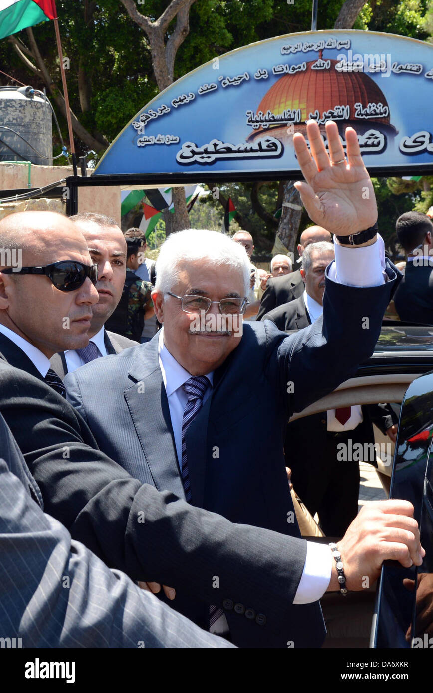 Chatila refugee camp in beirut hi-res stock photography and images - Alamy