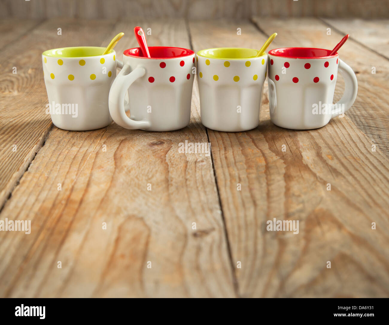 Empty coffee cups Stock Photo - Alamy