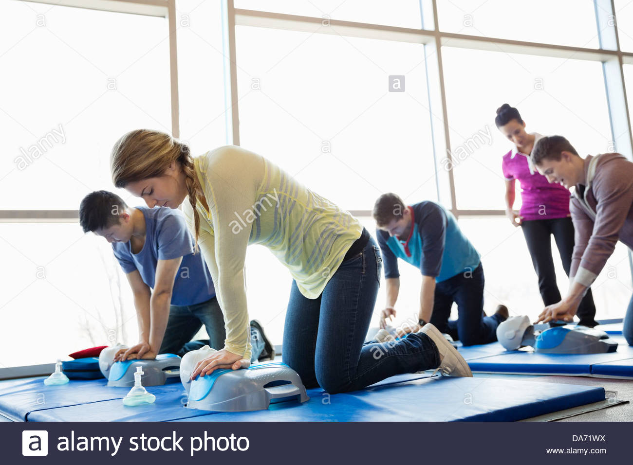 First aid cpr hi-res stock photography and images - Alamy