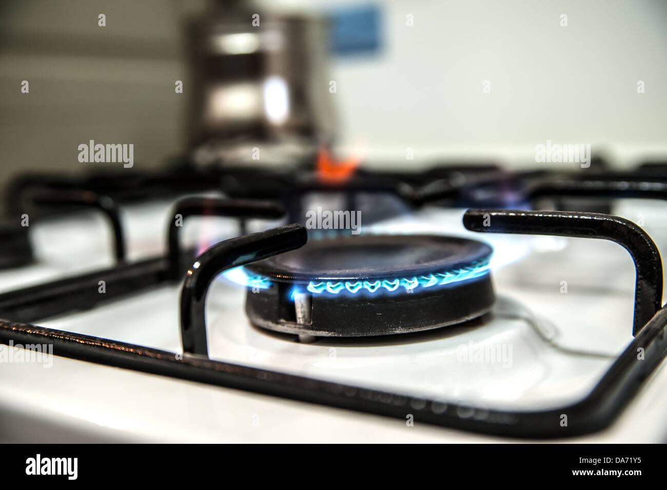 Gas oven stove hi-res stock photography and images - Alamy