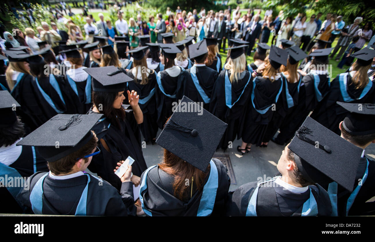University Of Birmingham Graduation Stock Photos & University Of ...
