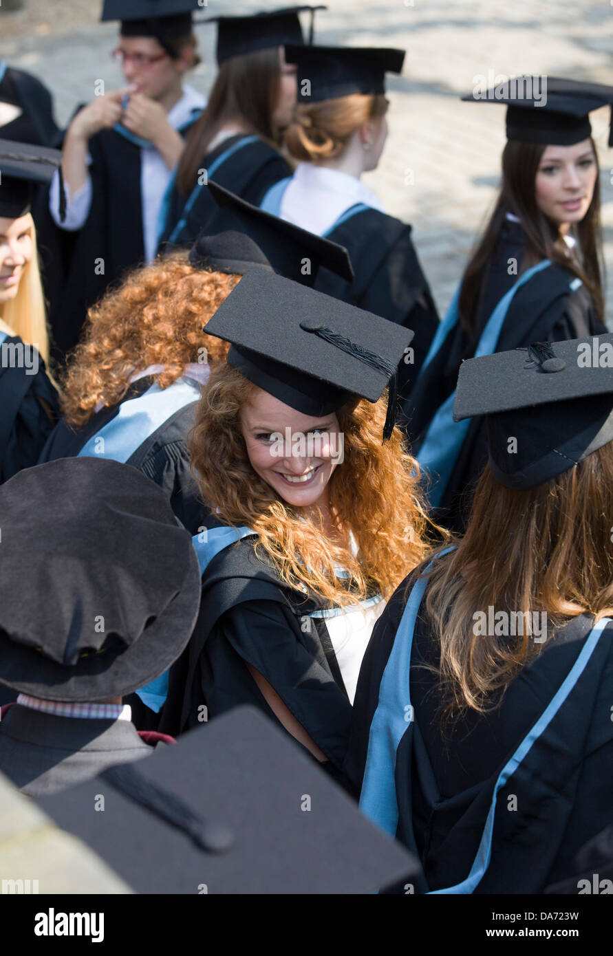 Birmingham university degree ceremony hi-res stock photography and ...