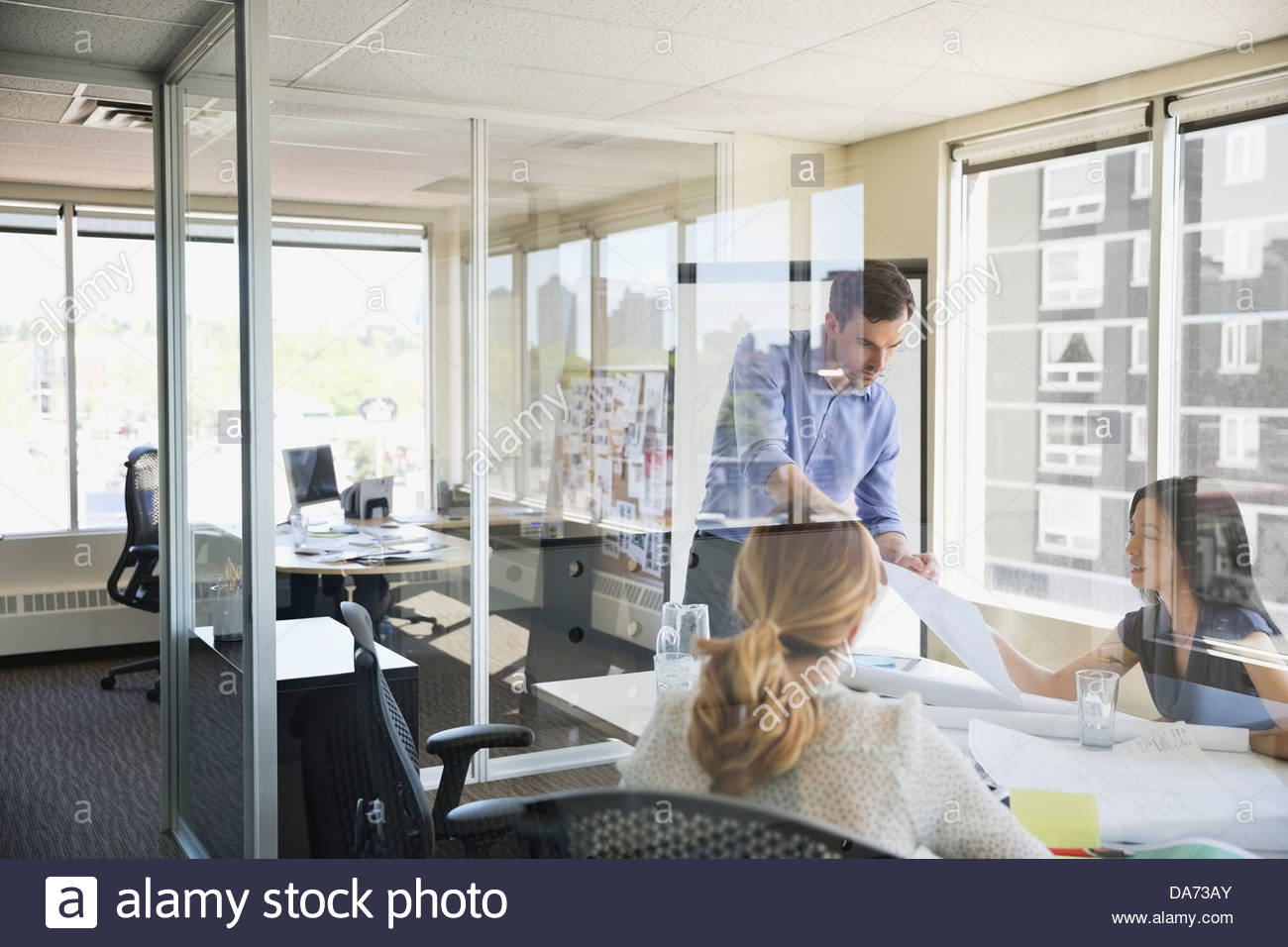 Project desk hi-res stock photography and images - Alamy