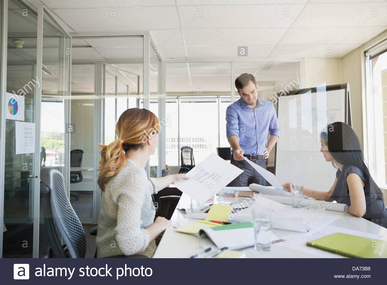 Project desk hi-res stock photography and images - Alamy