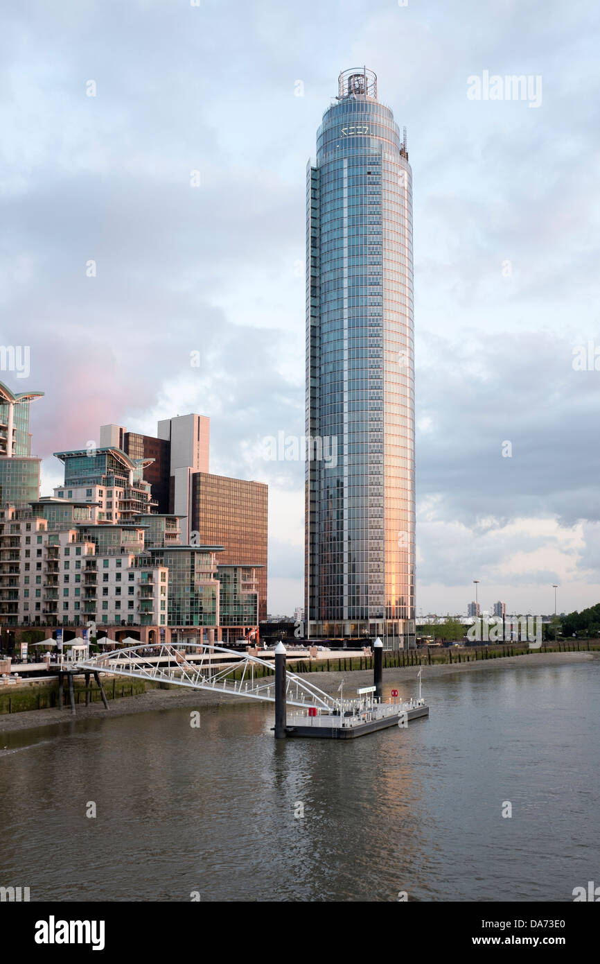 The Tower St George Wharf Vauxhall Stock Photo - Alamy