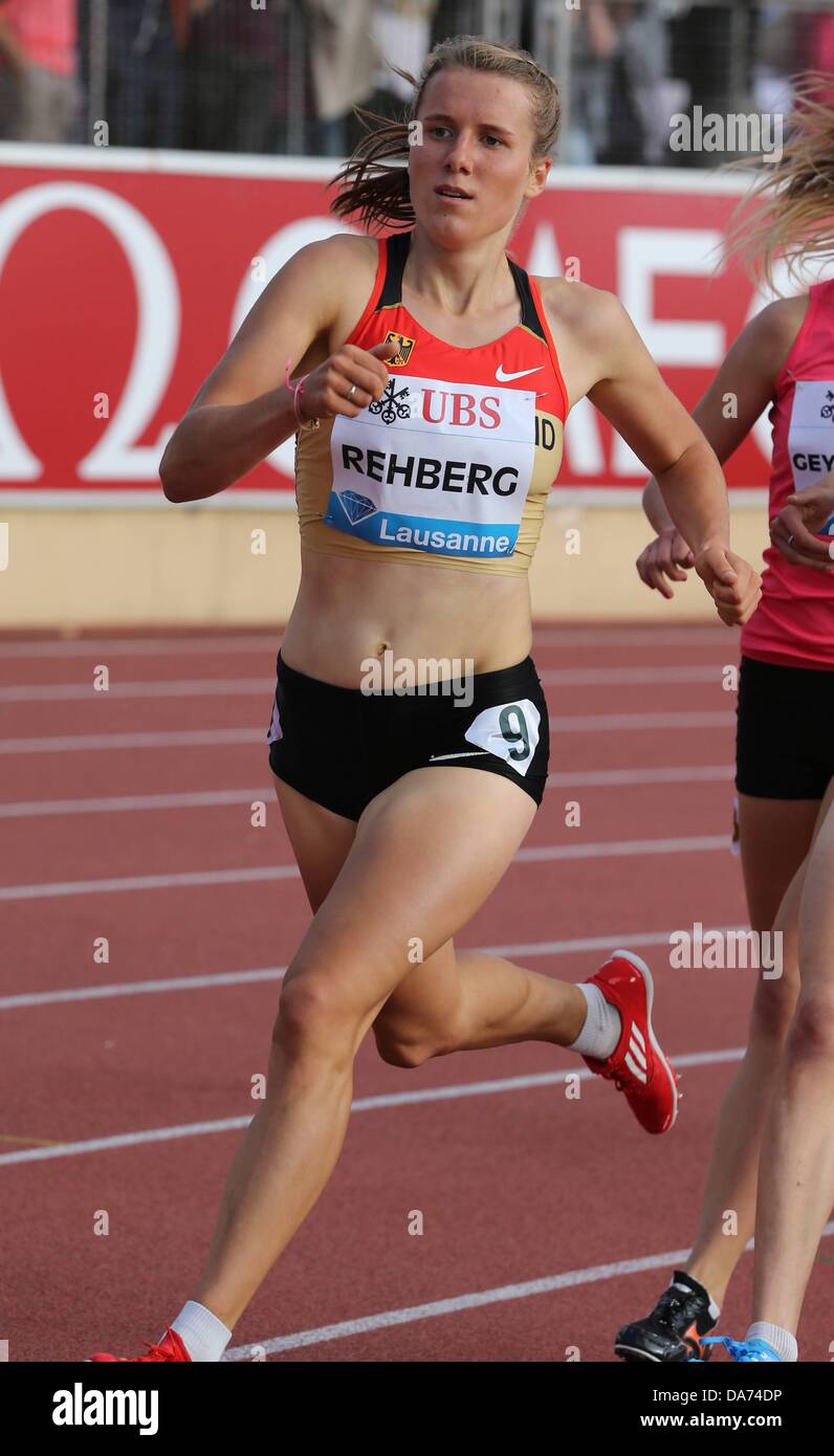 1500m women hi-res stock photography and images - Alamy