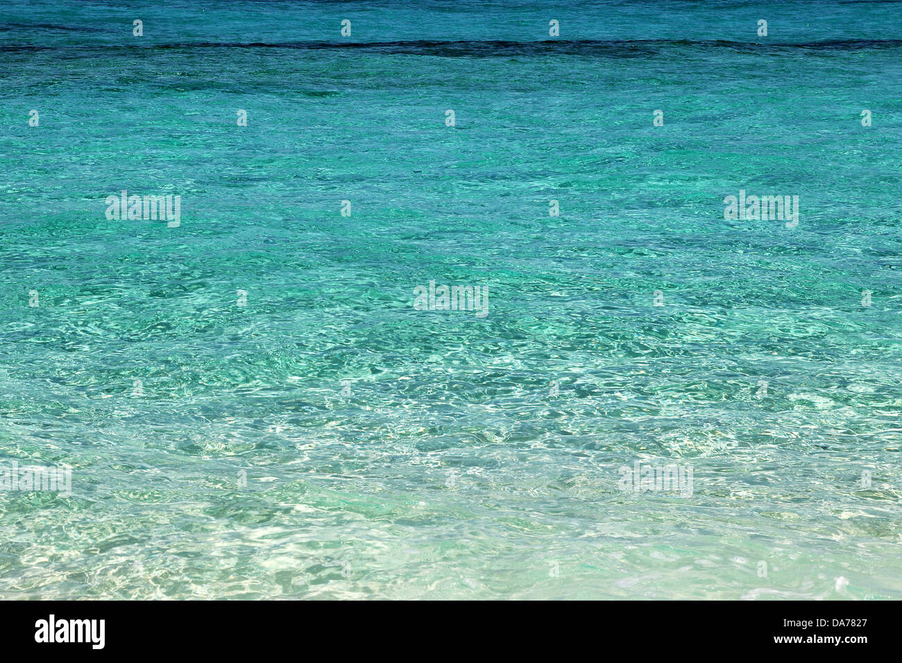 Tranquil tropical ocean scene crystal hi-res stock photography and ...