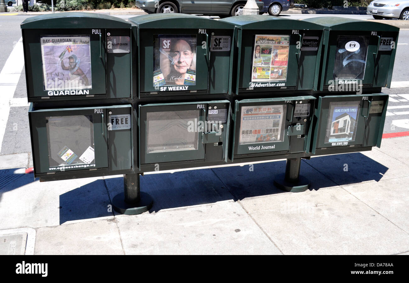 Newspaper dispensers hi-res stock photography and images - Alamy