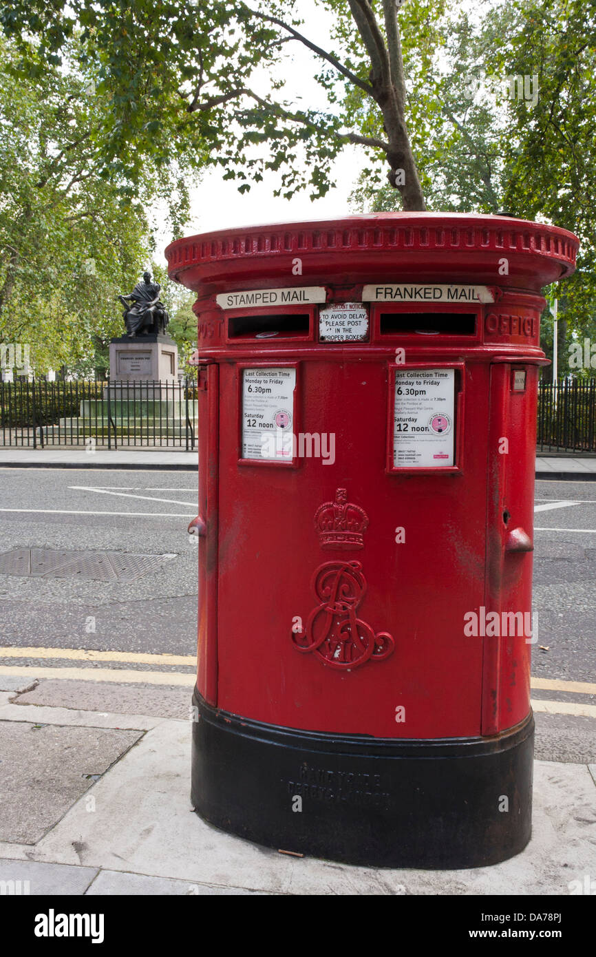 An Edward VII postbox in Bloomsbury Square Stock Photo - Alamy