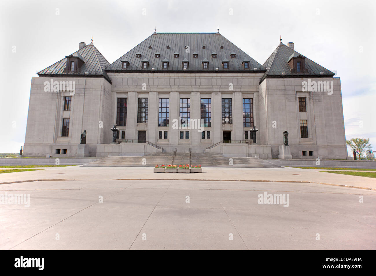 Canadian court hi-res stock photography and images - Alamy