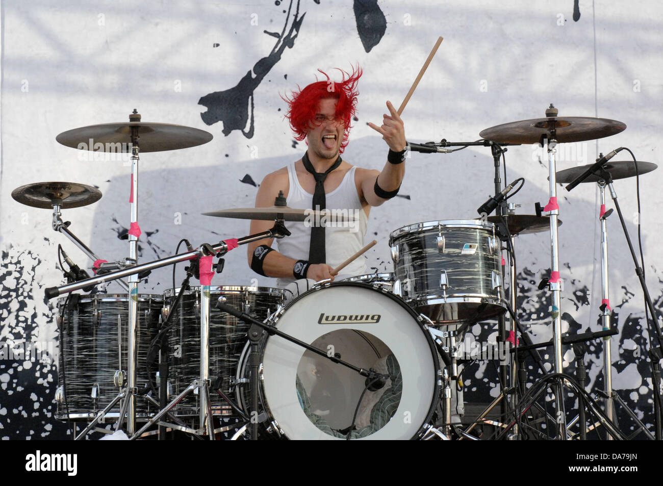 Oct. 17, 2011 - Raleigh, North Carolina, USA - Musician AREJAY HALE of ...