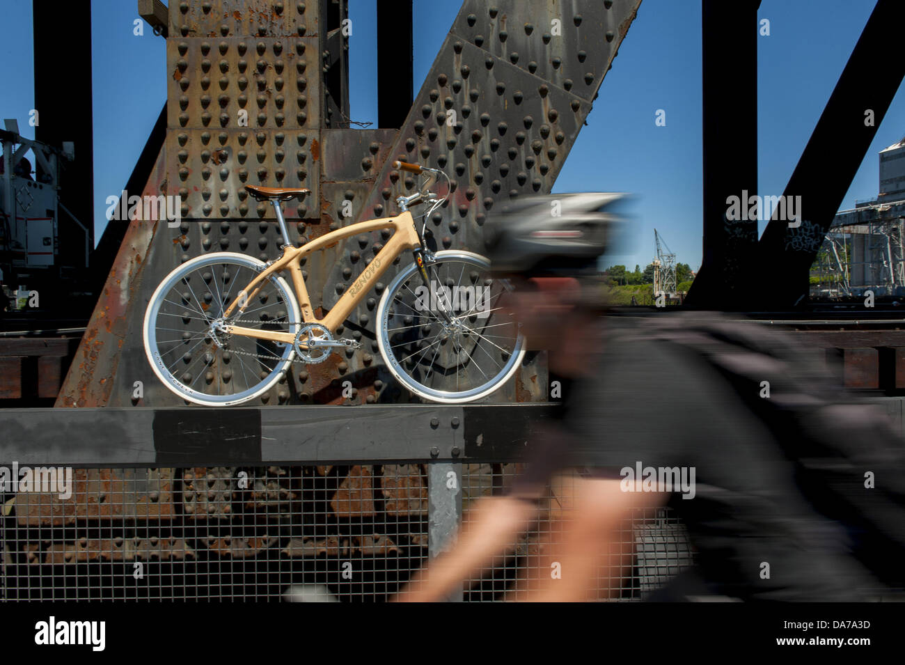 Tubular frame house hi-res stock photography and images - Alamy