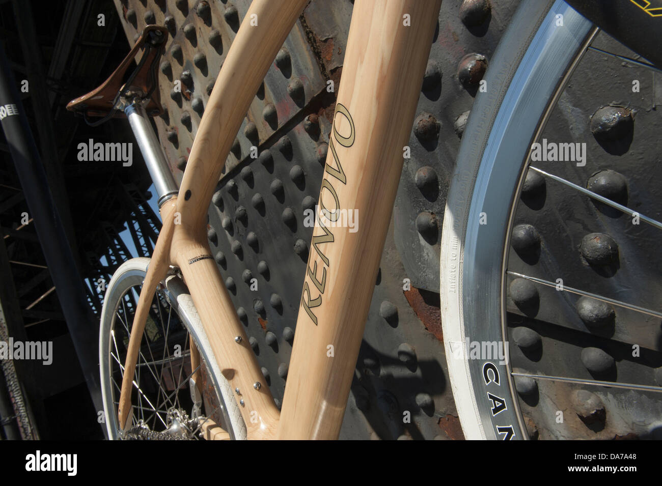 Tubular frame house hi-res stock photography and images - Alamy