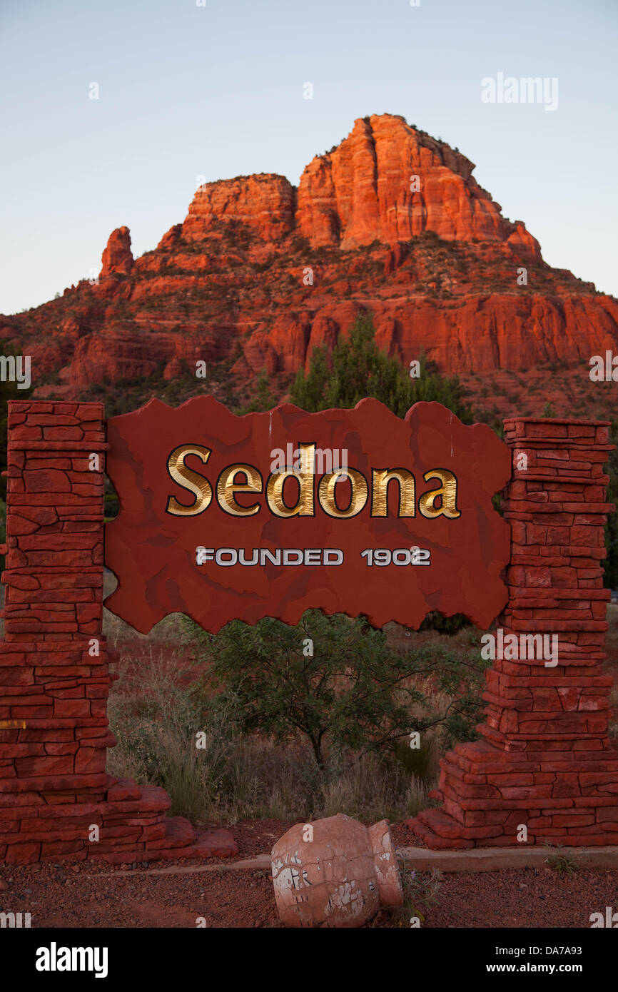 June 9, 2013 - Sedona, Arizona, U.S. - Sedona is a city that straddles ...