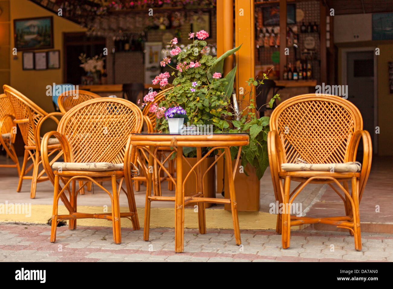 Cafe house table hi-res stock photography and images - Alamy