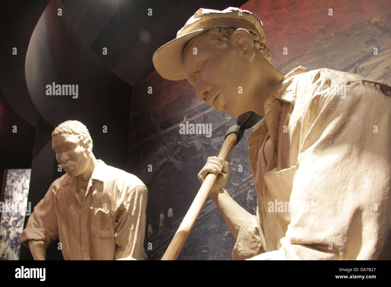 Human figures depicting the workers of the construction of the Panama ...