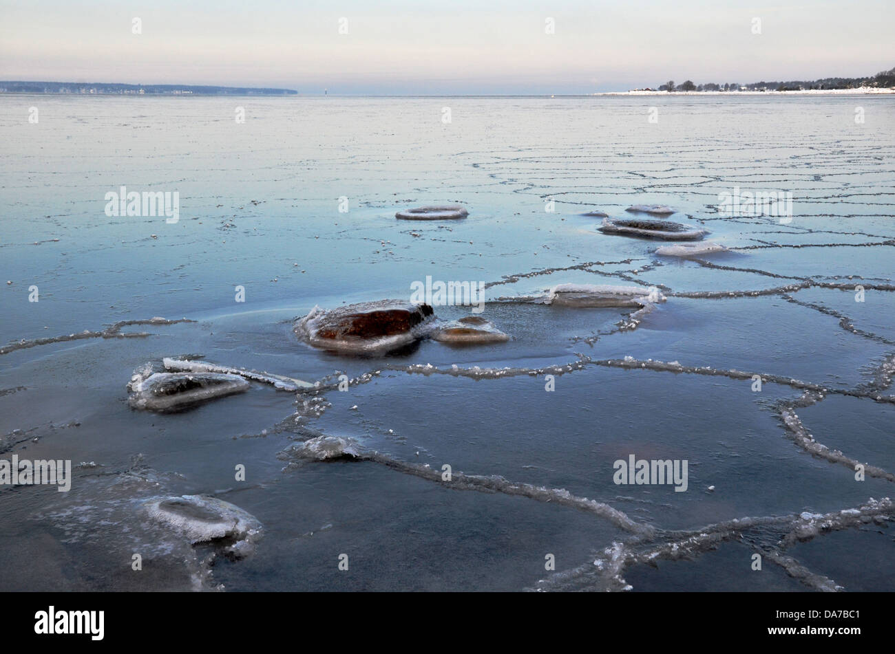 Beautiful scenic cold rocks hi-res stock photography and images - Alamy