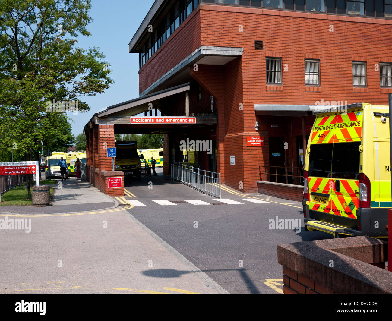 Tameside hospital ashton under lyne hi-res stock photography and images ...