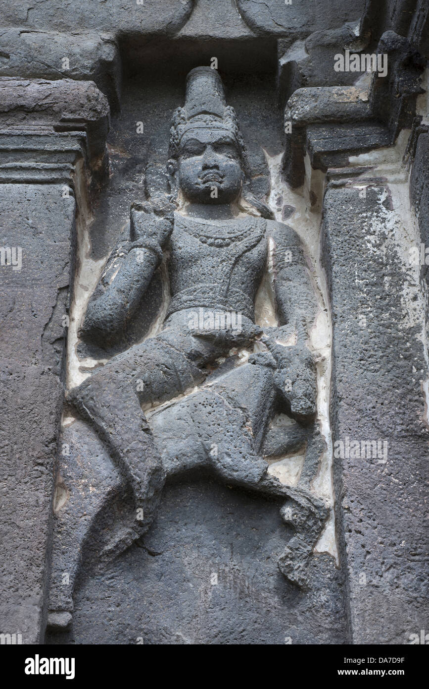 Statue buddha on ellora caves hi-res stock photography and images - Alamy