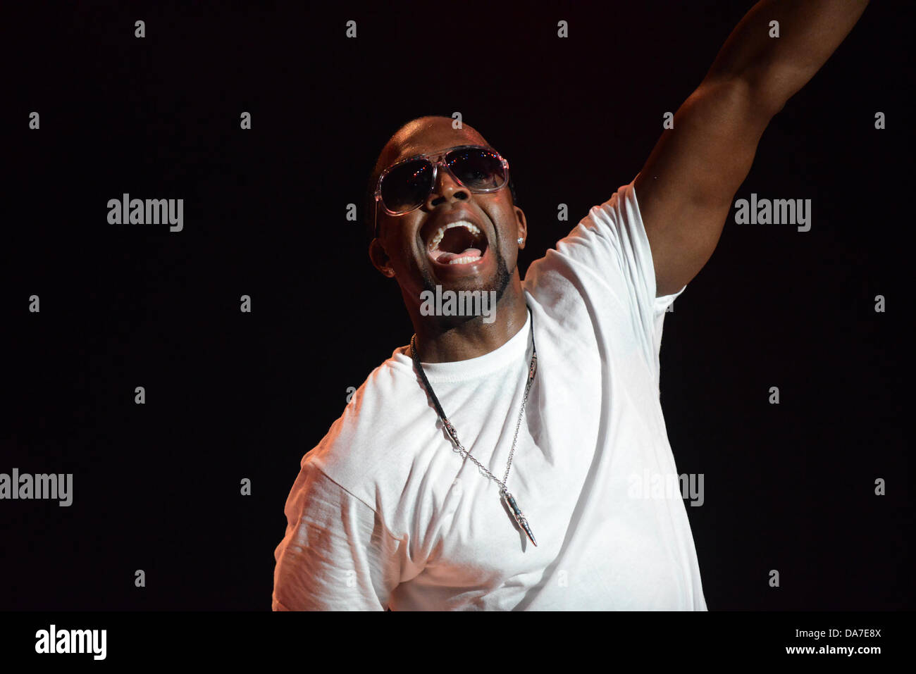 Guy mitchell hi-res stock photography and images - Alamy