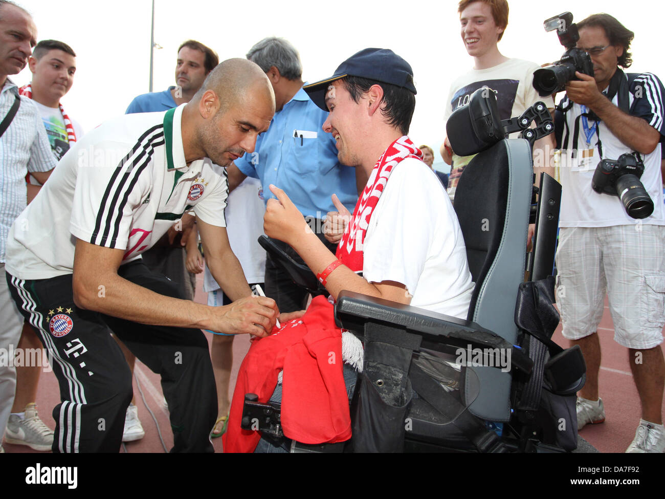 Autogram hi-res stock photography and images - Alamy