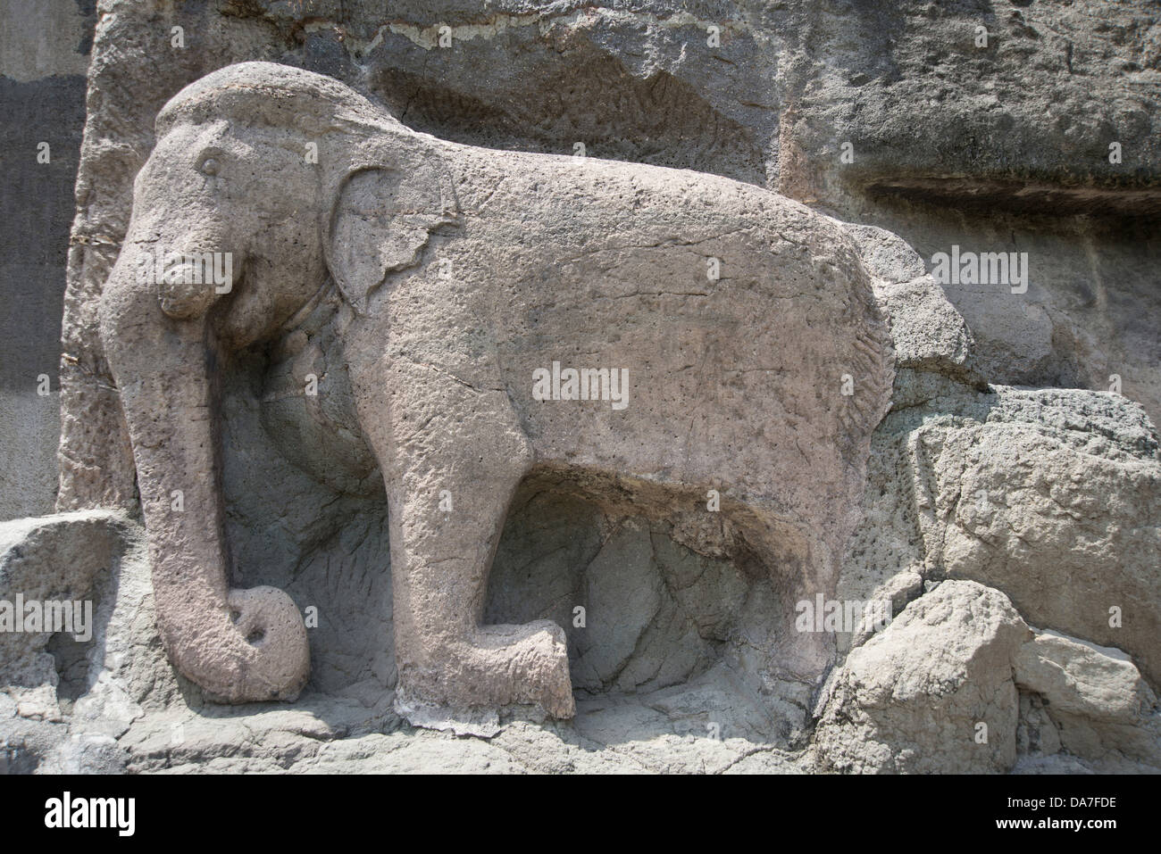 The rock-cut Elephant on the viewer ís right which leads to cave 16 to ...