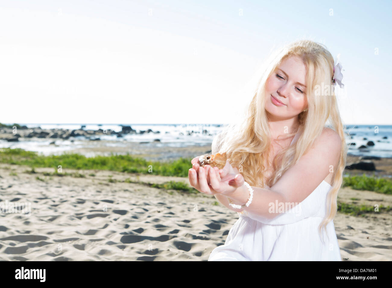 The clam woman hi-res stock photography and images - Alamy