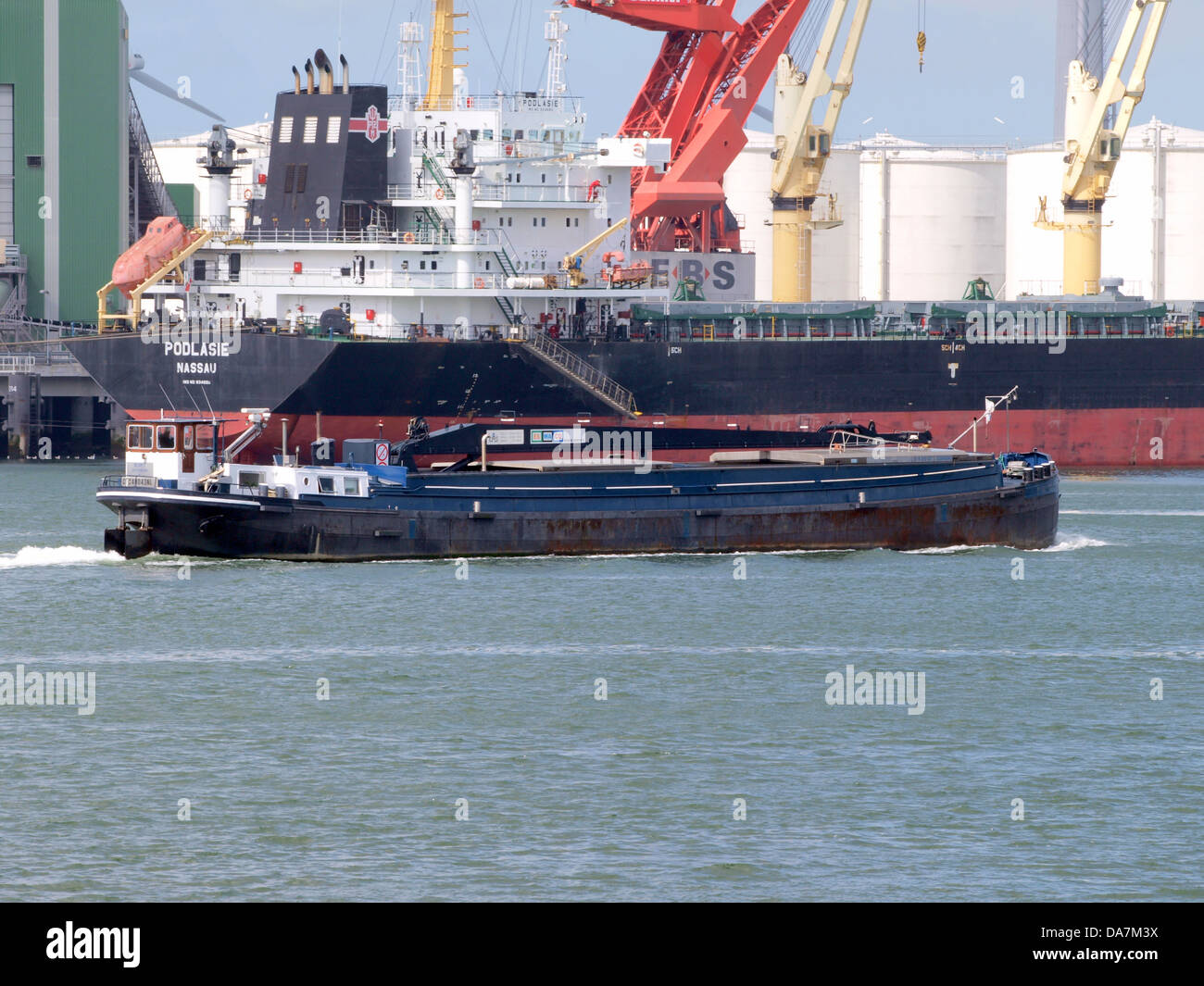 This image shows the vessel Bow 1, identified by its ENI number ...