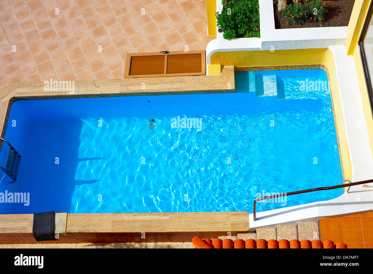 Villa pool spain hi-res stock photography and images - Alamy