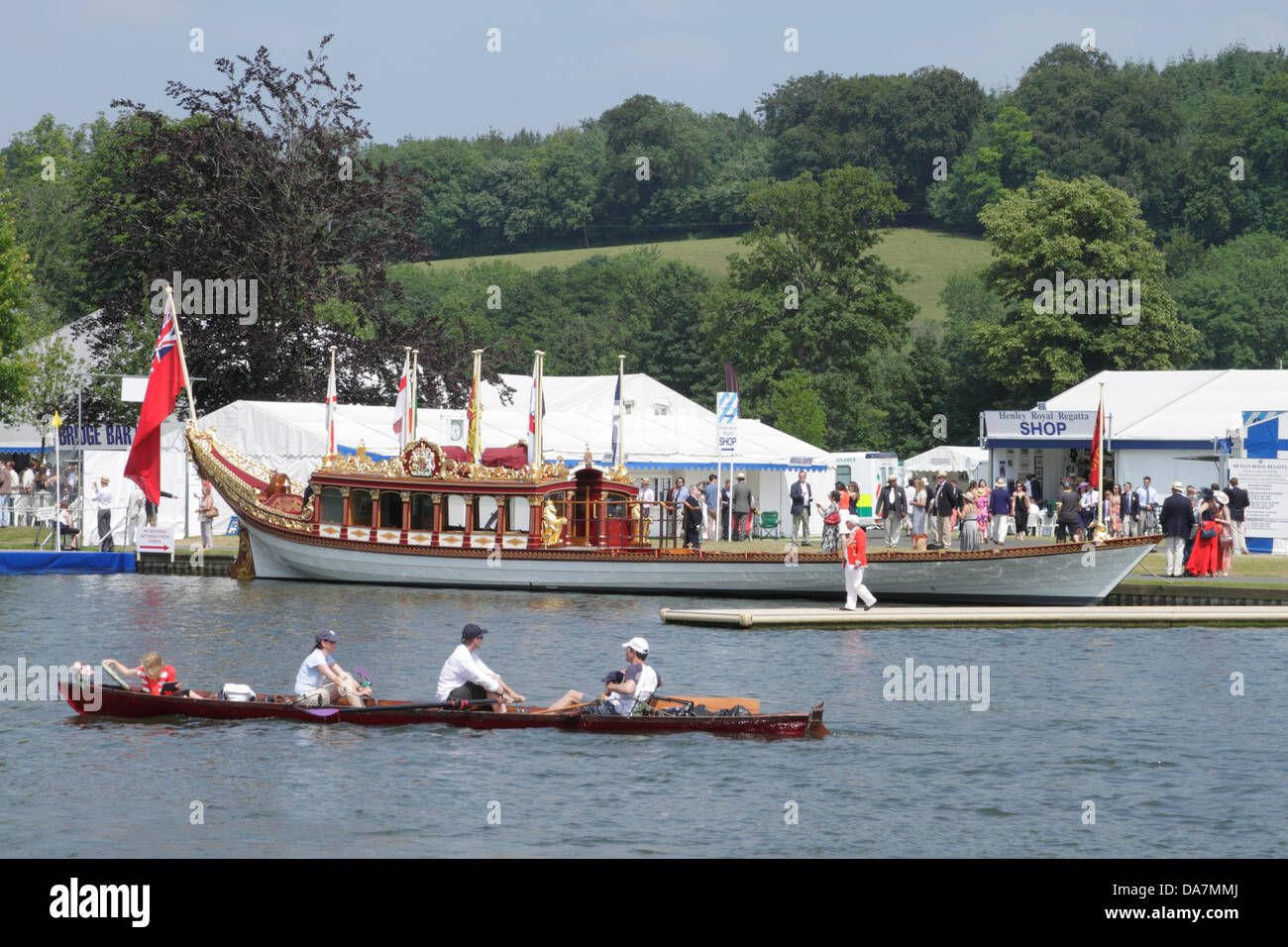 Henley, UK. 6th July, 2013. Spectators at the Henley Regatta. The Royal ...