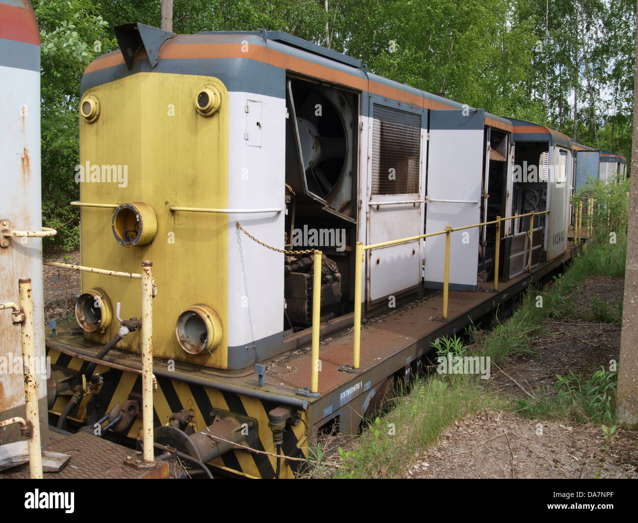 Diesel train railway rail hi-res stock photography and images - Alamy