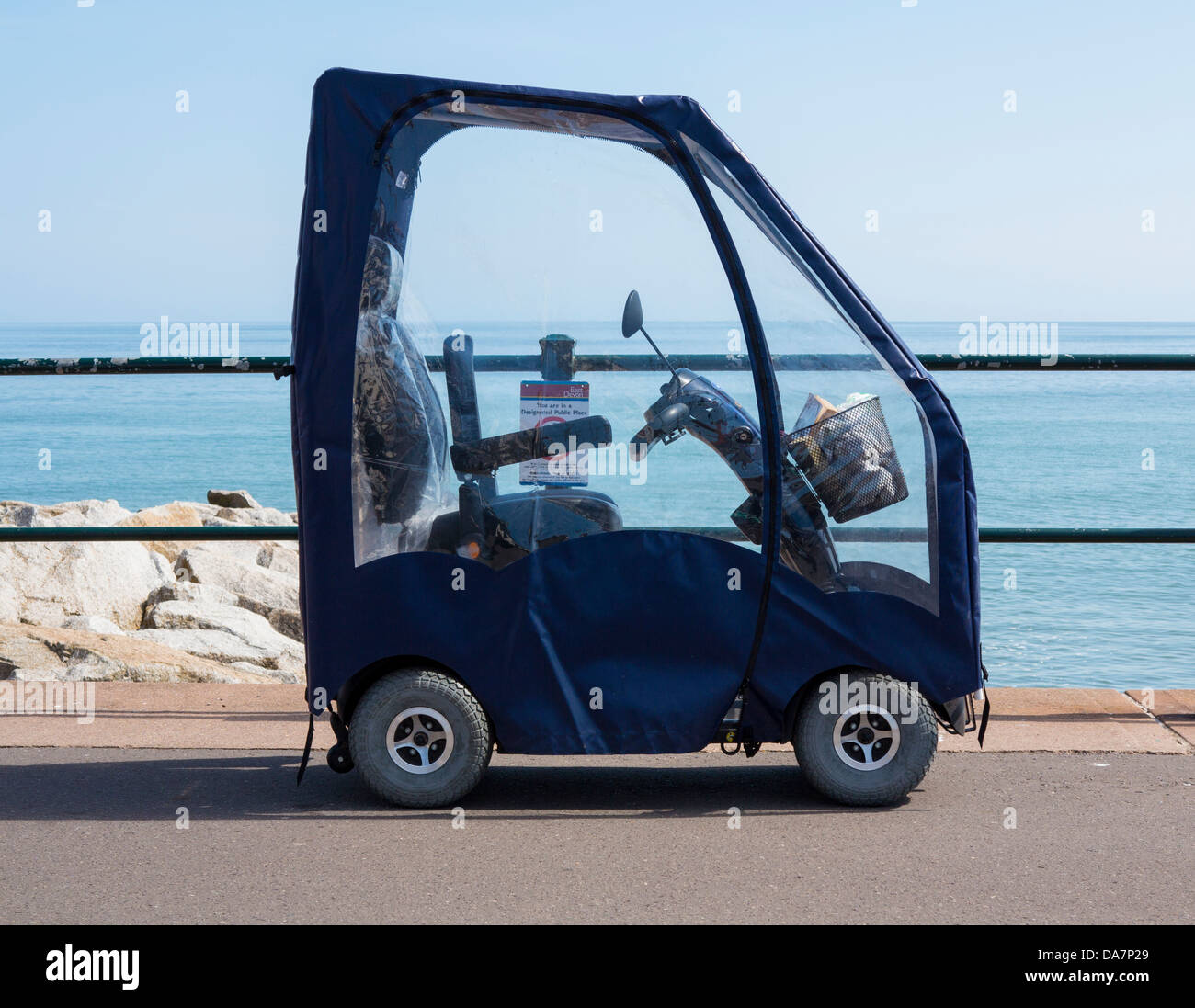 Disabled vehicle hi-res stock photography and images - Alamy
