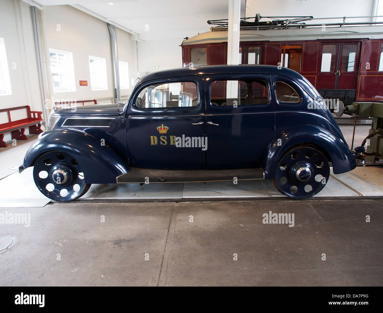 Ford v8 engine in hi-res stock photography and images - Alamy