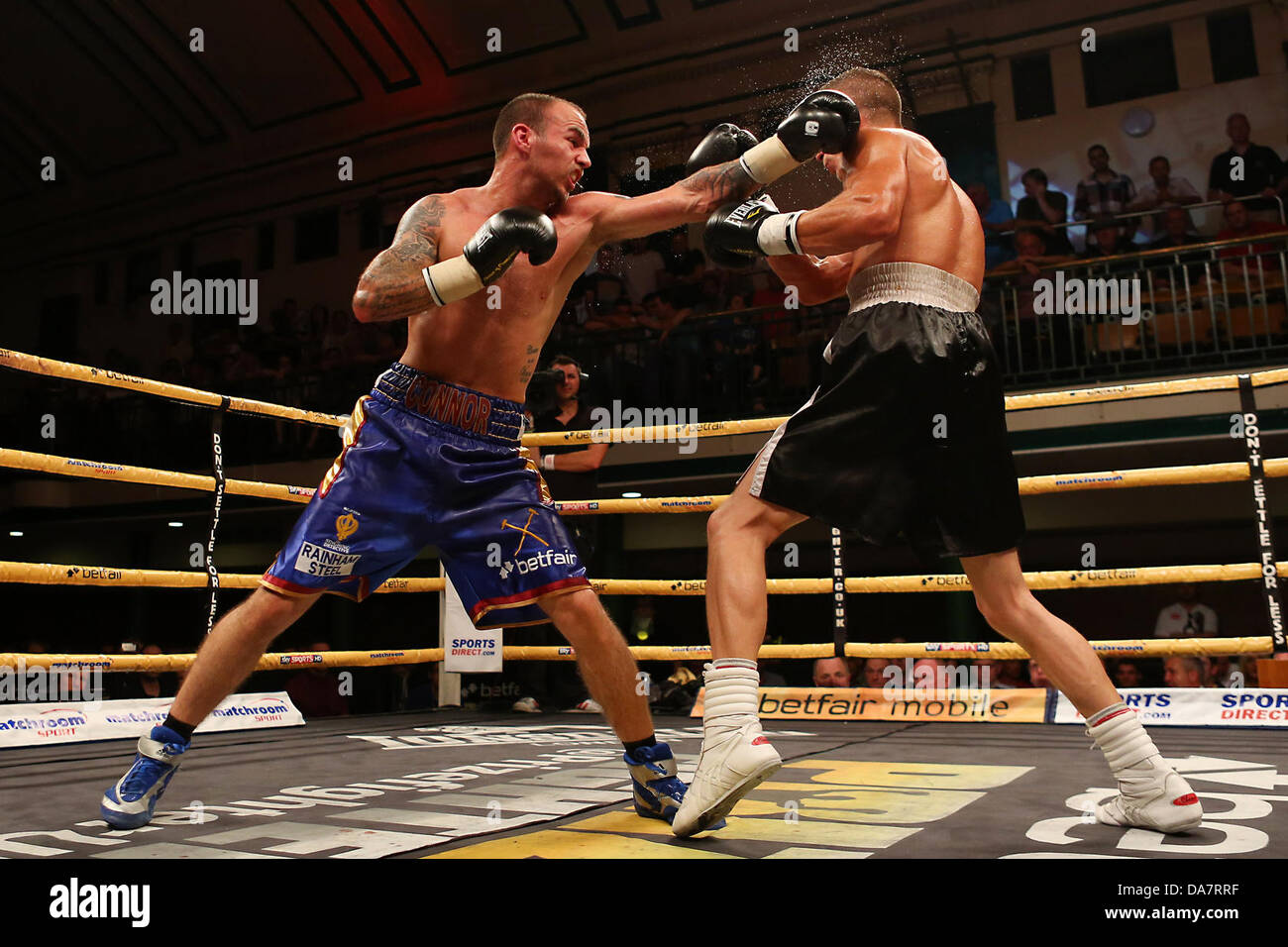 Boxing boxing mitchell hi-res stock photography and images - Alamy