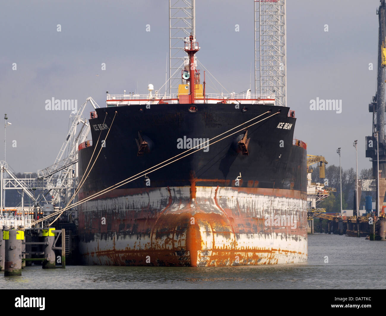 Ship beam hi-res stock photography and images - Alamy