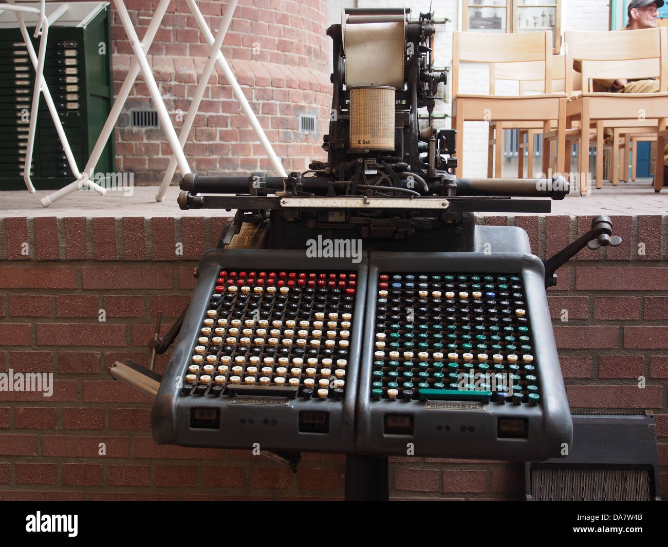 Monotype keyboard hi-res stock photography and images - Alamy