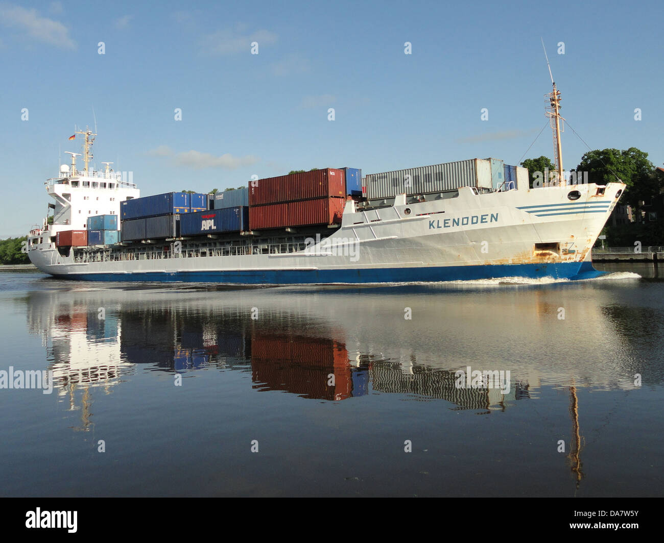 The vessel ‘Klenoden’ with IMO number 8917730 is a cargo ship ...