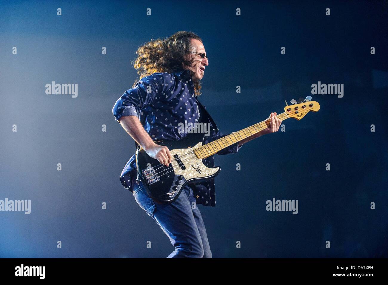 Hamilton, Ontario, Canada. 6th July, 2013. GEDDY LEE, lead vocalist and ...