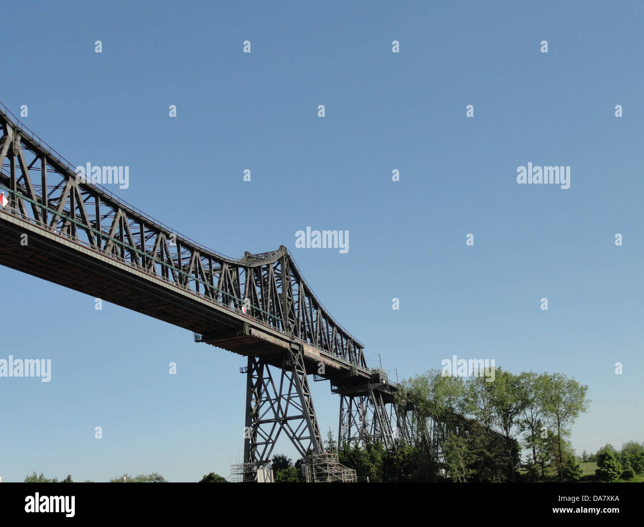 The Rendsburger Hochbrücke, identified by the number 7118367, is a ...